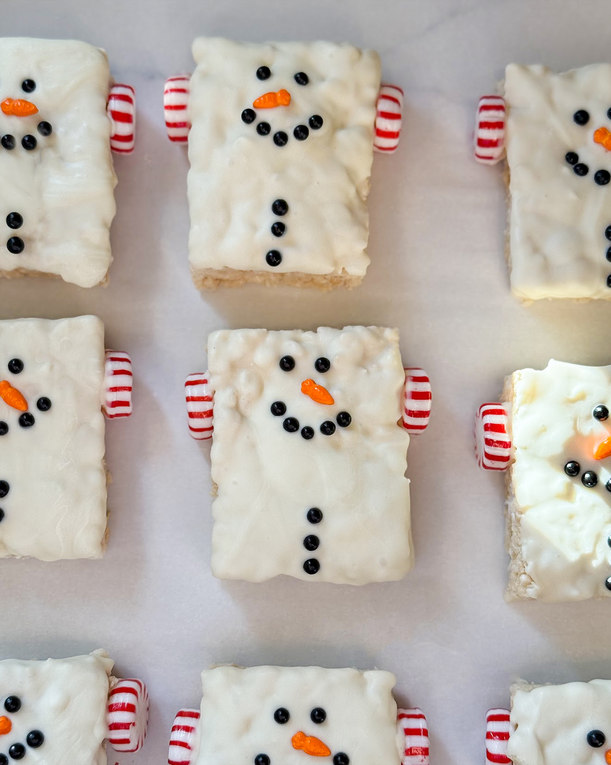 Snowman Rice Krispie Treats - Best Christmas Desserts